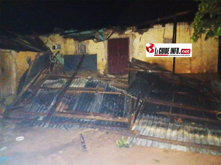 Kissidougou : une forte pluie cause d'importants dégâts matériels à ...